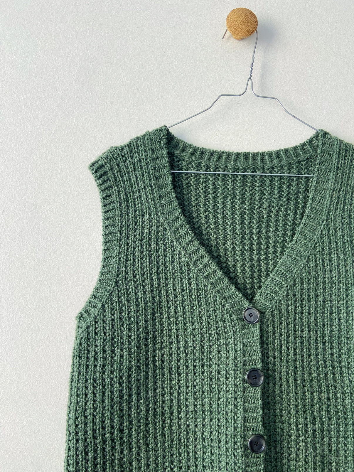 Easy Evening Vest (Open) – easy as knit