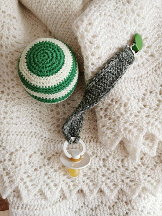 Easy Pacifier Chain Baby – easy as knit