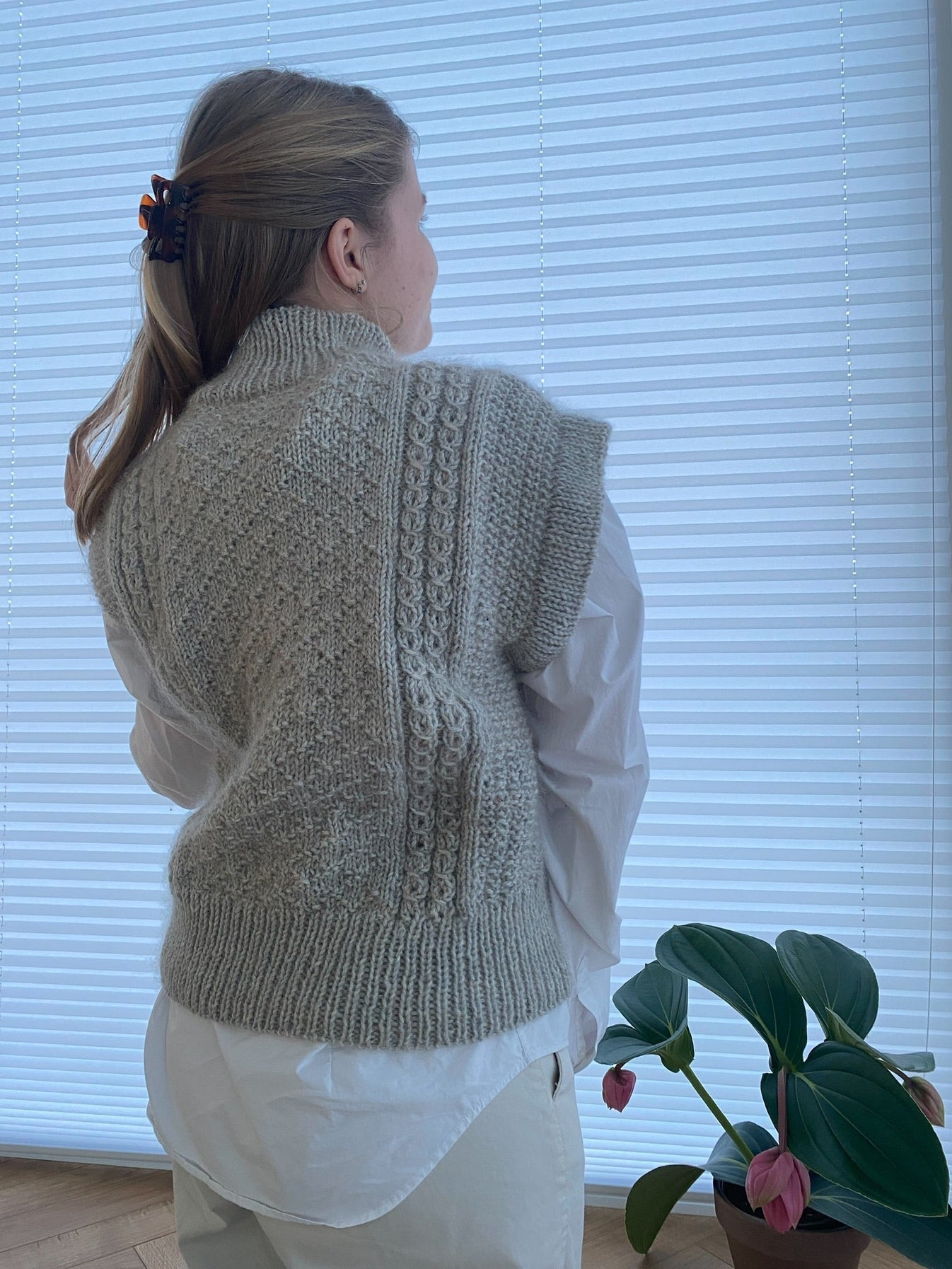 Diamond Structure Vest – easy as knit